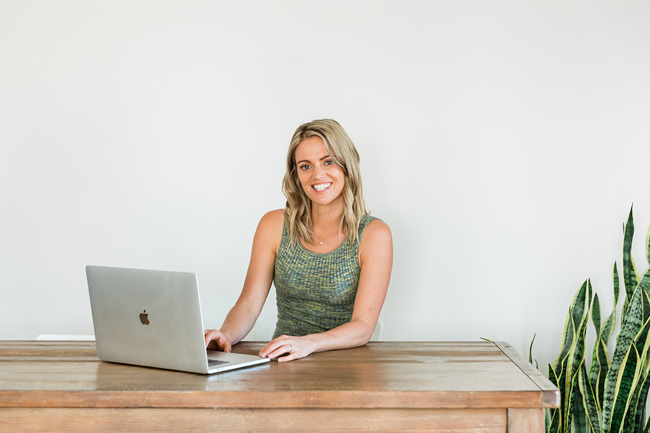 "Get Ready for Your Headshot Photo Session: A Guide for a Stunning ...